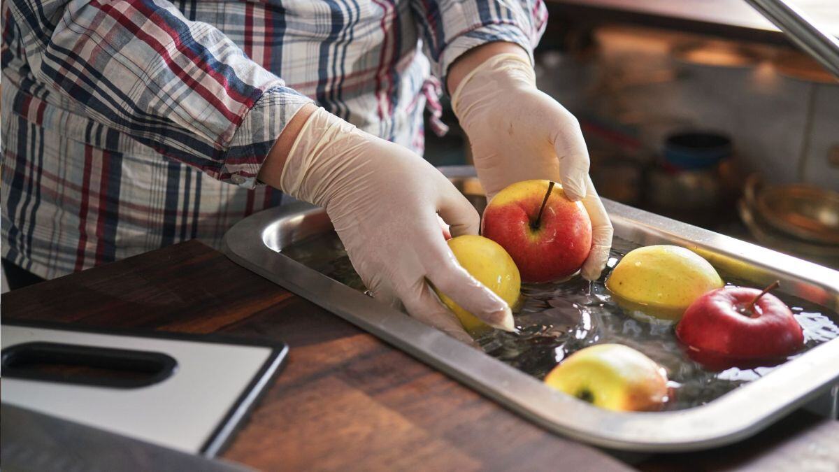 The Best Practices for Health and Safety Compliance in Restaurant Chains