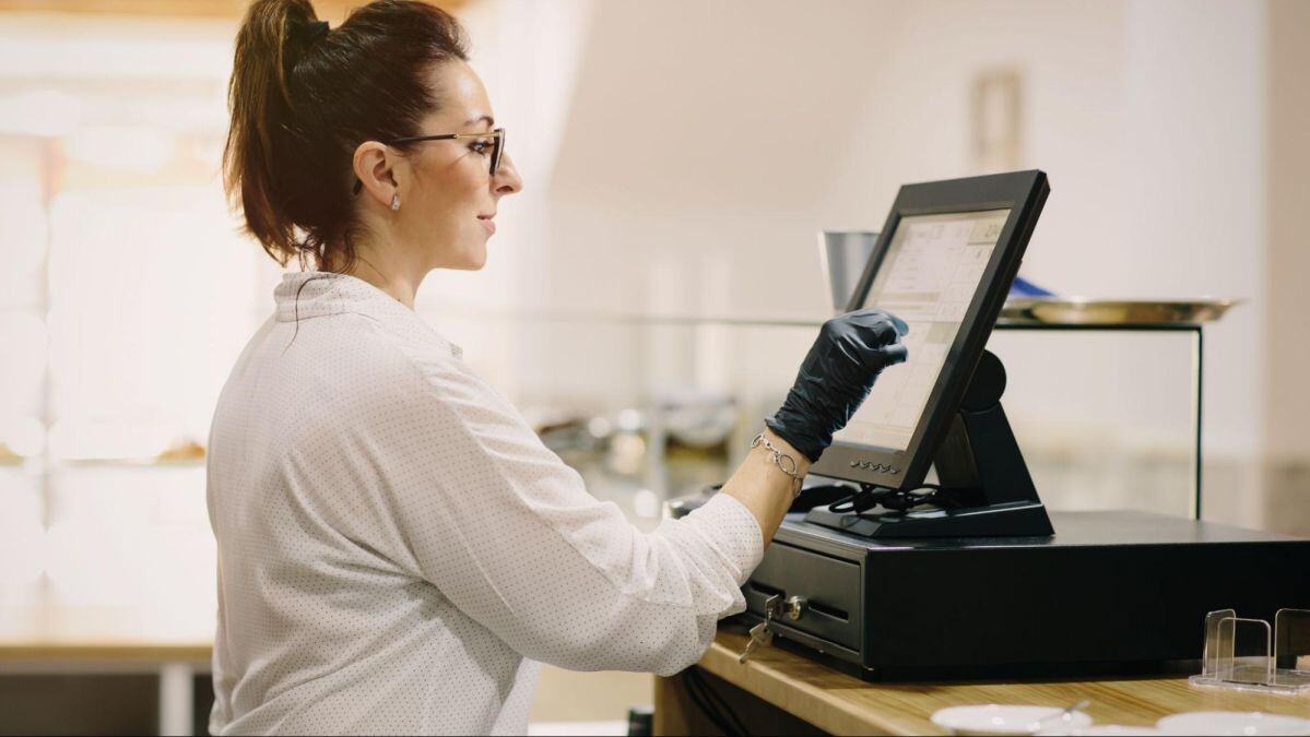 How to Use the POS System in Your Restaurant to Improve Overall Performance